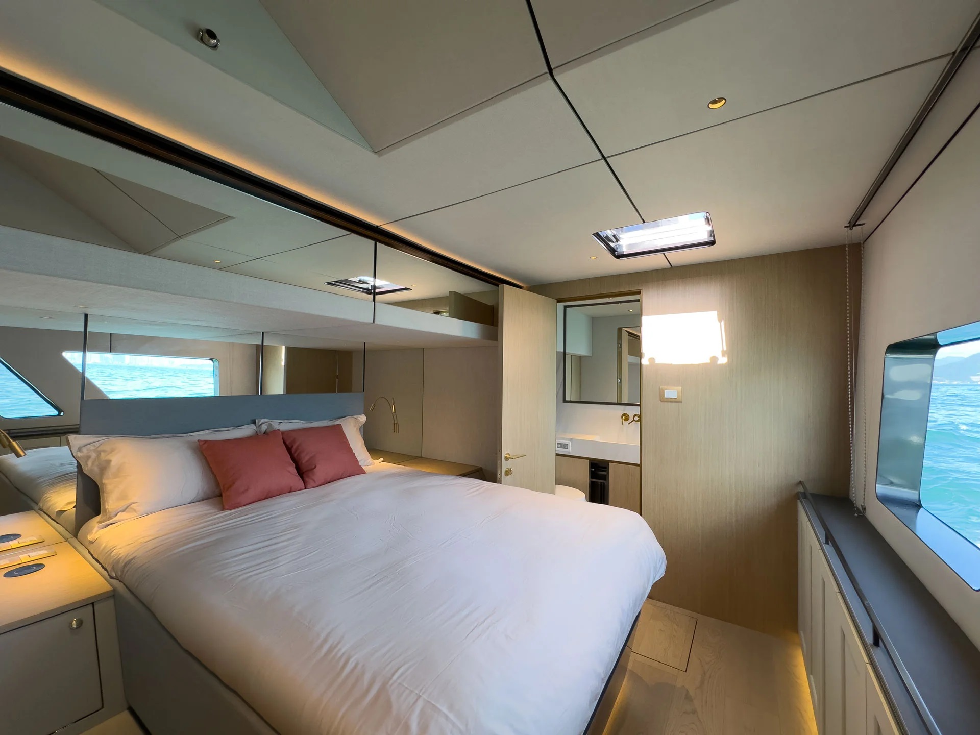 Yacht BUNDALONG, McConaghy | CHARTERWORLD Luxury Superyacht Charters